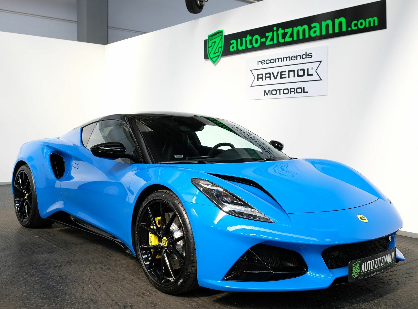 Herando - Lotus V6 First Edition/BLACK PACK/ALCANTARA/