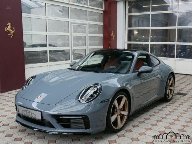 Herando - Porsche 992 Carrera S 1 Hand, Heritage ,,Pepita cognac